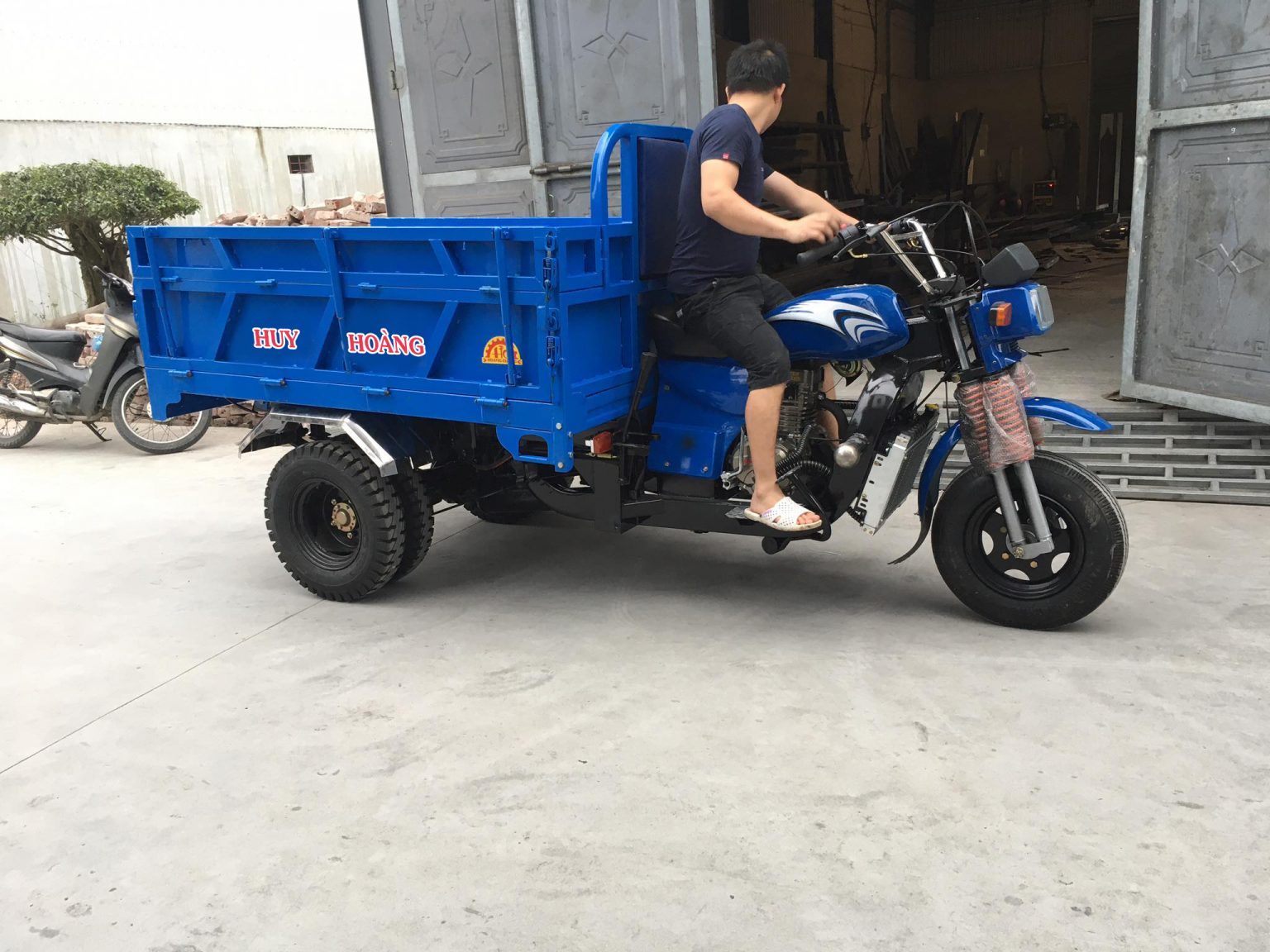 Xe ba gác chở được bao nhiêu khối cát- Xe 3 gác chở bao nhiêu KG